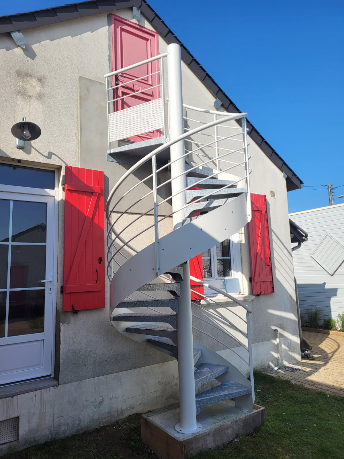 Fabrication d’un escalier hélicoïdal à Saint Aubin-sur-Mer